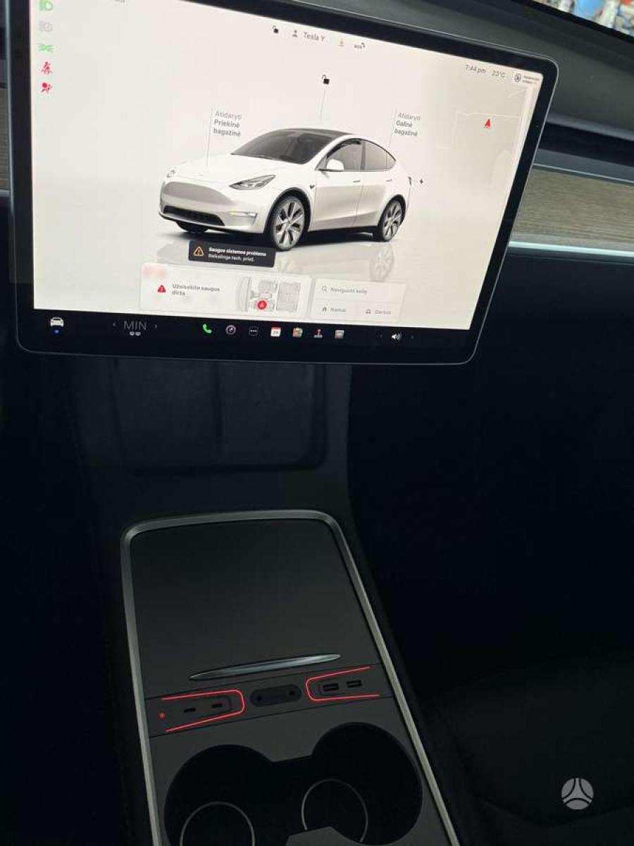Balts Tesla Model Y 2023 Kauņa, ar dzinēja tilpumu 0.00 L un nobraukumu 56 tūkst. km par 21000 €, foto 24 vietnē AUTOMOTO.COM.LV