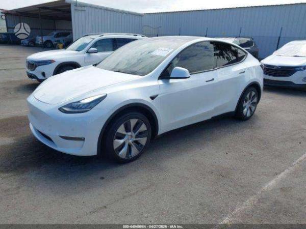 White Tesla Model Y 2021 in Klaipeda, with an engine capacity of 0.00 L and mileage of 168 thousand km for 12200 €, photo 4 on AUTOMOTO.COM.LV
