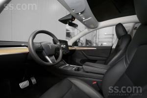 Balts Tesla Model Y 2022 Rīga, ar dzinēja tilpumu 0.00 L un nobraukumu 105 tūkst. km par 33800 €, foto 20 vietnē AUTOMOTO.COM.LV