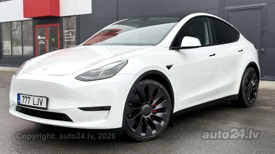 Balts Tesla Model Y 2022 Tallina, ar dzinēja tilpumu 0.00 L un nobraukumu 63 tūkst. km par 35000 €, foto 1 vietnē AUTOMOTO.COM.LV