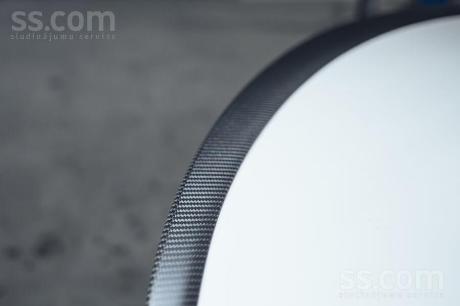 Белый Тесла Модель Y 2022 в Рига, объемом двигателя 0.00 л и пробегом 110 тыс. км за 32000 €, фото 9 на AUTOMOTO.COM.LV