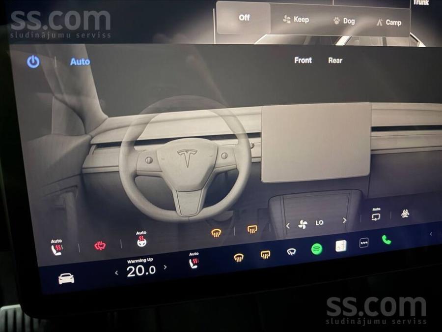 Белый Тесла Модель Y 2022 в Рига, объемом двигателя 0.00 л и пробегом 110 тыс. км за 32000 €, фото 29 на AUTOMOTO.COM.LV