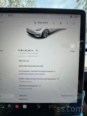 White Tesla Model Y 2022 in Riga, with an engine capacity of 0.00 L and mileage of 109 thousand km for 31900 €, photo 16 on AUTOMOTO.COM.LV