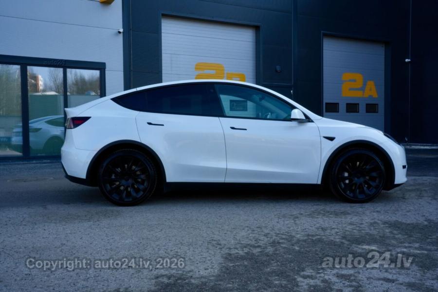 Balts Tesla Model Y 2021 Tallina, ar dzinēja tilpumu 0.00 L un nobraukumu 89 tūkst. km par 29990 €, foto 8 vietnē AUTOMOTO.COM.LV