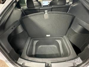 White Tesla Model Y 2021 in Tallinn, with an engine capacity of 0.00 L and mileage of 72 thousand km for 33000 €, photo 21 on AUTOMOTO.COM.LV