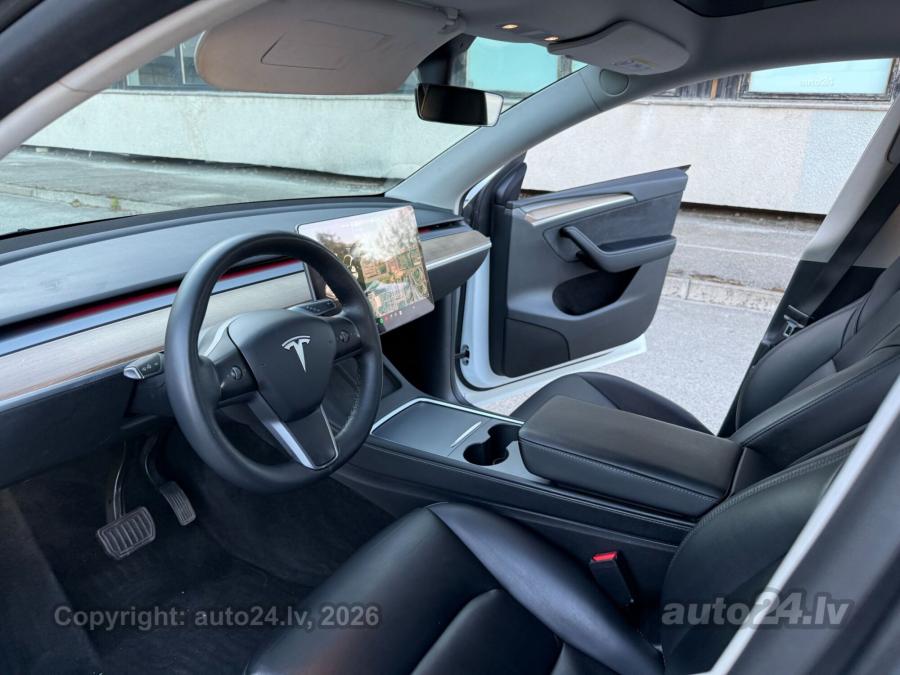 Balts Tesla Model Y 2021 Tallina, ar dzinēja tilpumu 0.00 L un nobraukumu 295 tūkst. km par 28900 €, foto 12 vietnē AUTOMOTO.COM.LV