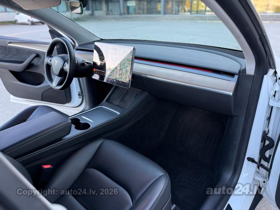 Balts Tesla Model Y 2021 Tallina, ar dzinēja tilpumu 0.00 L un nobraukumu 295 tūkst. km par 28900 €, foto 13 vietnē AUTOMOTO.COM.LV