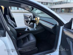 Balts Tesla Model Y 2021 Tallina, ar dzinēja tilpumu 0.00 L un nobraukumu 295 tūkst. km par 28900 €, foto 14 vietnē AUTOMOTO.COM.LV