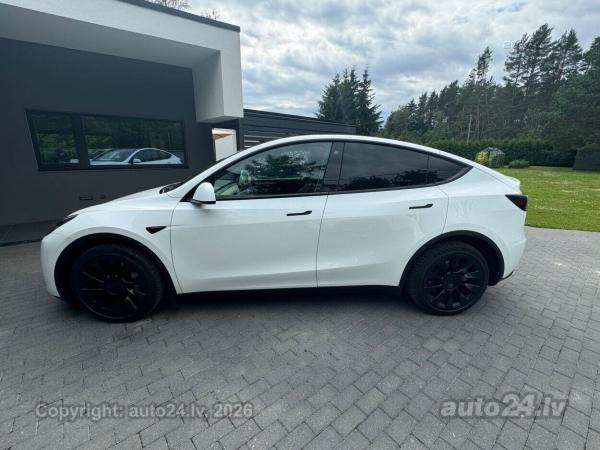 Balts Tesla Model Y 2022 Tallina, ar dzinēja tilpumu 0.00 L un nobraukumu 38 tūkst. km par 37400 €, foto 2 vietnē AUTOMOTO.COM.LV