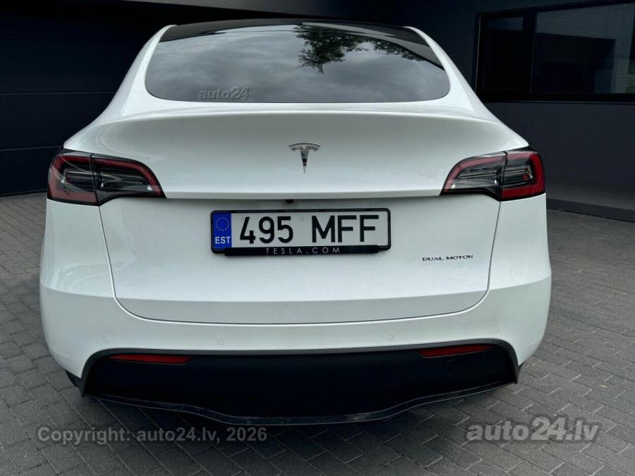 White Tesla Model Y 2022 in Tallinn, with an engine capacity of 0.00 L and mileage of 38 thousand km for 37400 €, photo 3 on AUTOMOTO.COM.LV