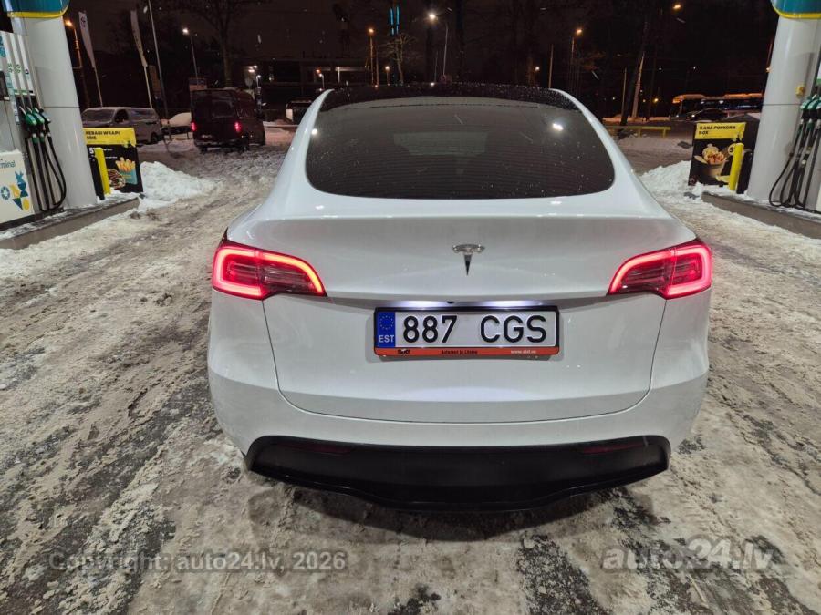 Balts Tesla Model Y 2022 Tallina, ar dzinēja tilpumu 0.00 L un nobraukumu 70 tūkst. km par 26500 €, foto 5 vietnē AUTOMOTO.COM.LV
