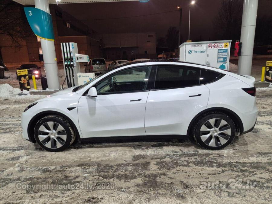 Balts Tesla Model Y 2022 Tallina, ar dzinēja tilpumu 0.00 L un nobraukumu 70 tūkst. km par 26500 €, foto 7 vietnē AUTOMOTO.COM.LV
