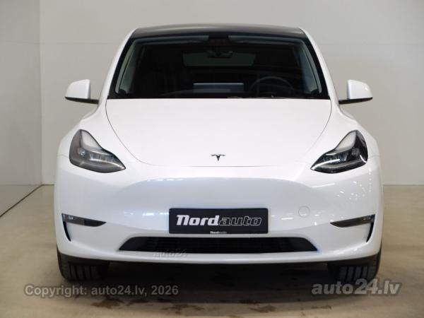 Balts Tesla Model Y 2022 Tallina, ar dzinēja tilpumu 0.00 L un nobraukumu 41 tūkst. km par 45900 €, foto 3 vietnē AUTOMOTO.COM.LV