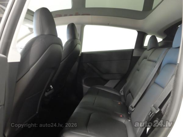 Balts Tesla Model Y 2022 Tallina, ar dzinēja tilpumu 0.00 L un nobraukumu 41 tūkst. km par 45900 €, foto 8 vietnē AUTOMOTO.COM.LV