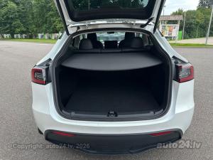 Balts Tesla Model Y 2023 Tartu, ar dzinēja tilpumu 0.00 L un nobraukumu 35 tūkst. km par 38900 €, foto 6 vietnē AUTOMOTO.COM.LV