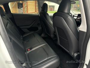 Balts Tesla Model Y 2023 Tartu, ar dzinēja tilpumu 0.00 L un nobraukumu 35 tūkst. km par 38900 €, foto 7 vietnē AUTOMOTO.COM.LV