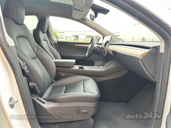 Tesla Model Y 2023 Tallina vietnē Balts Tesla Model Y 2023 Tallina, ar dzinēja tilpumu 0.00 L un nobraukumu 99 tūkst. km par 33700 €, foto 8 vietnē AUTOMOTO.COM.LV