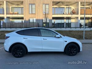 Balts Tesla Model Y 2023 Tallina, ar dzinēja tilpumu 0.00 L un nobraukumu 50 tūkst. km par 36999 €, foto 7 vietnē AUTOMOTO.COM.LV