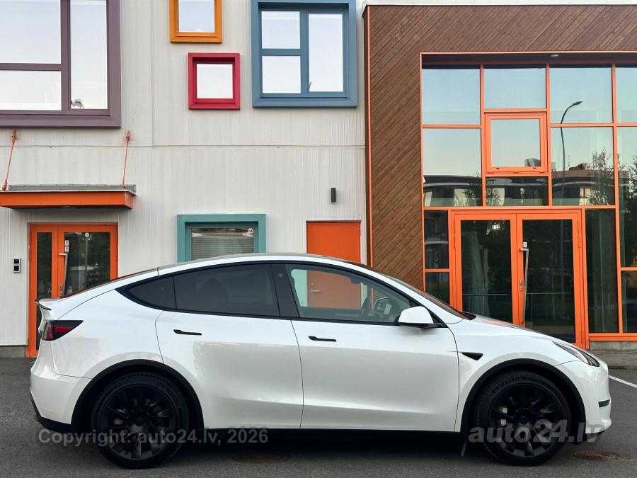 Balts Tesla Model Y 2023 Tallina, ar dzinēja tilpumu 0.00 L un nobraukumu 169 tūkst. km par 25900 €, foto 4 vietnē AUTOMOTO.COM.LV
