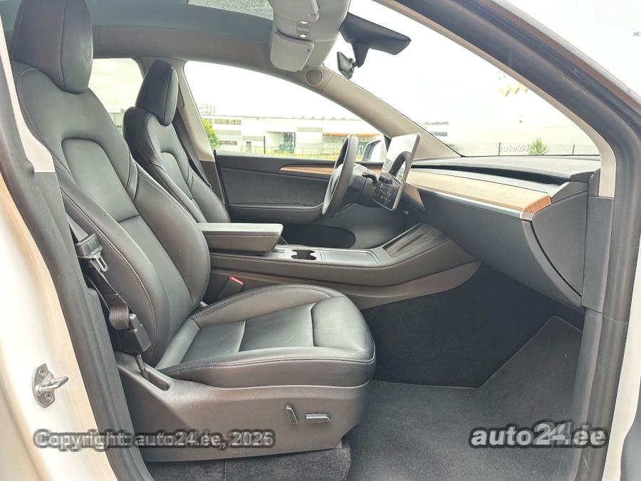 Balts Tesla Model Y 2023 Tallina, ar dzinēja tilpumu 0.00 L un nobraukumu 169 tūkst. km par 25900 €, foto 12 vietnē AUTOMOTO.COM.LV