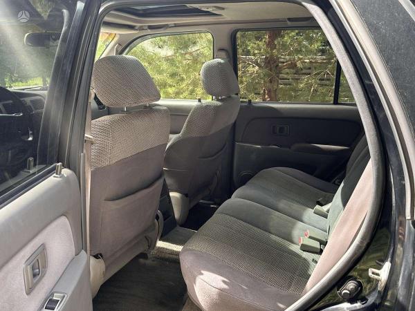 Black Toyota 4Runner 2002 in Klaipeda, with an engine capacity of 3.38 L and mileage of 215 thousand km for 7700 €, photo 8 on AUTOMOTO.COM.LV