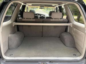 Melns Toyota 4Runner 2002 Klaipėda, ar dzinēja tilpumu 3.38 L un nobraukumu 215 tūkst. km par 7700 €, foto 9 vietnē AUTOMOTO.COM.LV