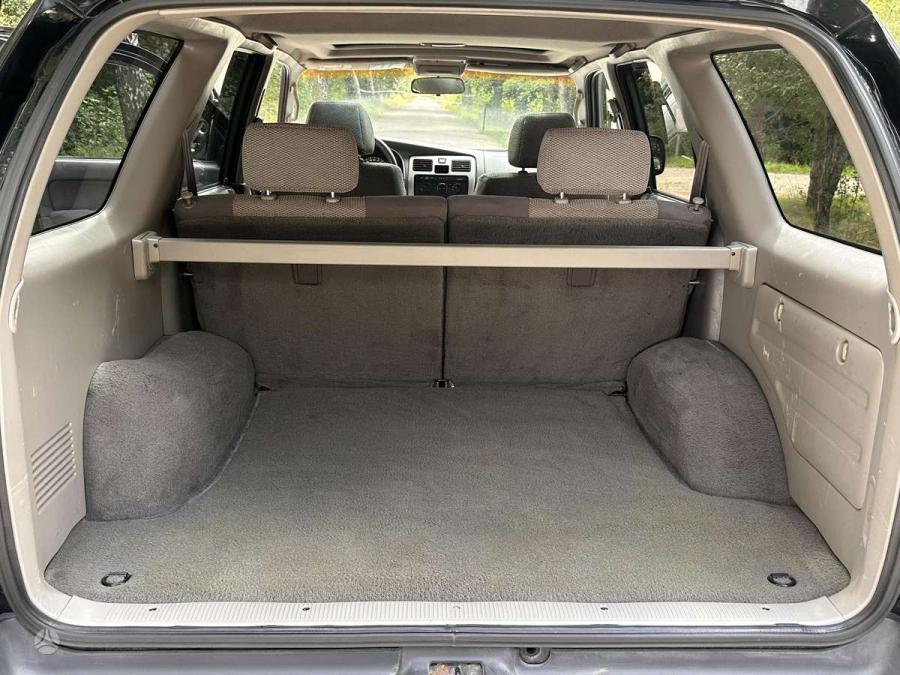 Melns Toyota 4Runner 2002 Klaipėda, ar dzinēja tilpumu 3.38 L un nobraukumu 215 tūkst. km par 7700 €, foto 9 vietnē AUTOMOTO.COM.LV