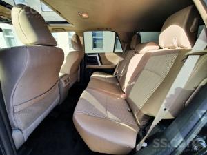 Melns Toyota 4Runner 2012 Rīga, ar dzinēja tilpumu 4.00 L un nobraukumu 326 tūkst. km par 18500 €, foto 10 vietnē AUTOMOTO.COM.LV