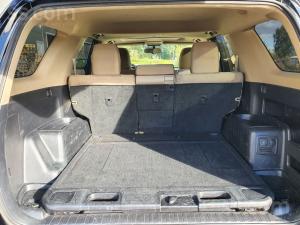 Melns Toyota 4Runner 2012 Rīga, ar dzinēja tilpumu 4.00 L un nobraukumu 326 tūkst. km par 18500 €, foto 11 vietnē AUTOMOTO.COM.LV