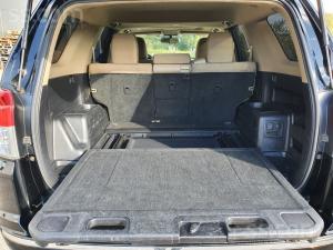Melns Toyota 4Runner 2012 Rīga, ar dzinēja tilpumu 4.00 L un nobraukumu 326 tūkst. km par 18500 €, foto 12 vietnē AUTOMOTO.COM.LV