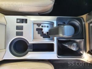 Melns Toyota 4Runner 2012 Rīga, ar dzinēja tilpumu 4.00 L un nobraukumu 326 tūkst. km par 18500 €, foto 14 vietnē AUTOMOTO.COM.LV
