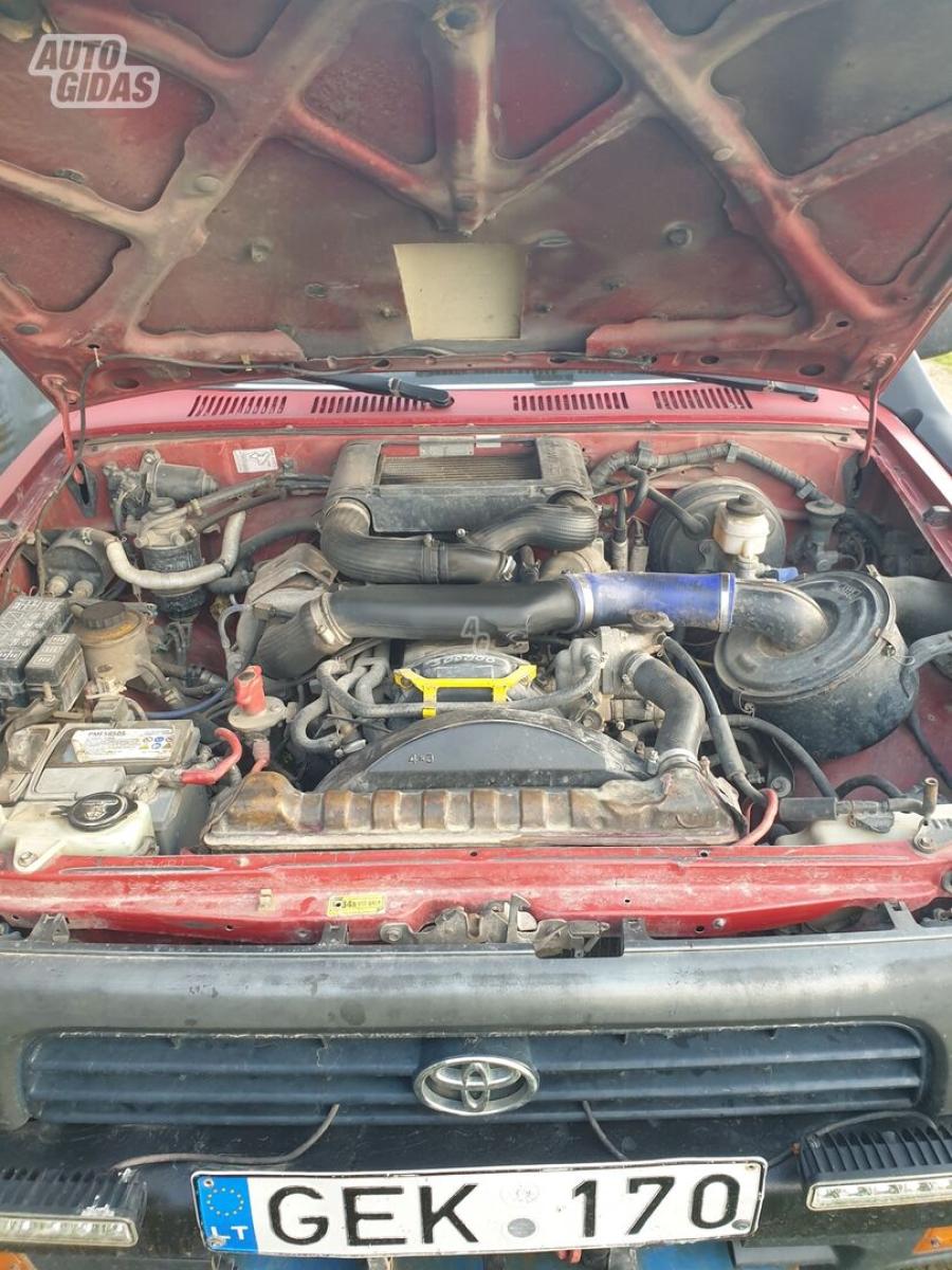 Toyota 4Runner 1995 in Radviliskis, with an engine capacity of 2.40 L and mileage of 333 thousand km for 8500 €, photo 6 on AUTOMOTO.COM.LV