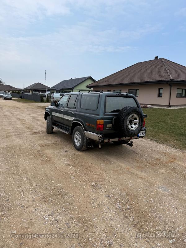 Green Toyota 4Runner 1990 in Tartu, with an engine capacity of 3.00 L and mileage of 280 thousand km for 4999 €, photo 3 on AUTOMOTO.COM.LV