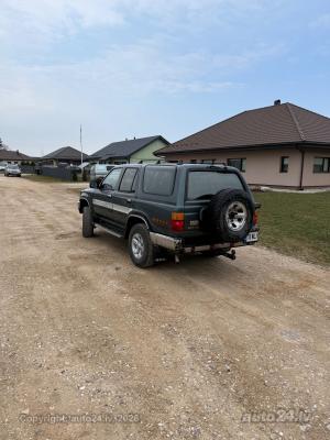 Green Toyota 4Runner 1990 in Tartu, with an engine capacity of 3.00 L and mileage of 280 thousand km for 4999 €, photo 4 on AUTOMOTO.COM.LV