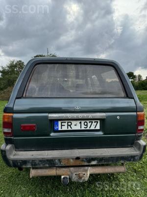 Zaļš Toyota 4Runner 1993 Saldus, ar dzinēja tilpumu 2.40 L un nobraukumu 370 tūkst. km par 3600 €, foto 3 vietnē AUTOMOTO.COM.LV