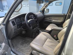 Grey Toyota 4Runner 2002 in Klaipeda, with an engine capacity of 3.40 L and mileage of 374 thousand km for 6500 €, photo 9 on AUTOMOTO.COM.LV