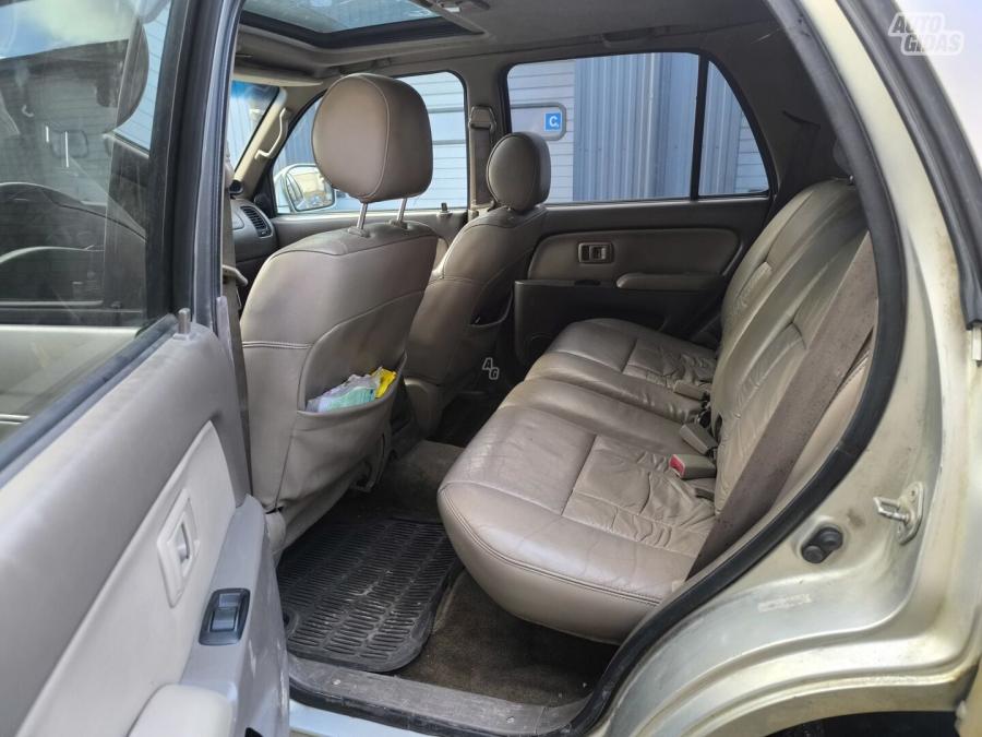 Pelēks Toyota 4Runner 2002 Klaipėda, ar dzinēja tilpumu 3.40 L un nobraukumu 374 tūkst. km par 6500 €, foto 10 vietnē AUTOMOTO.COM.LV