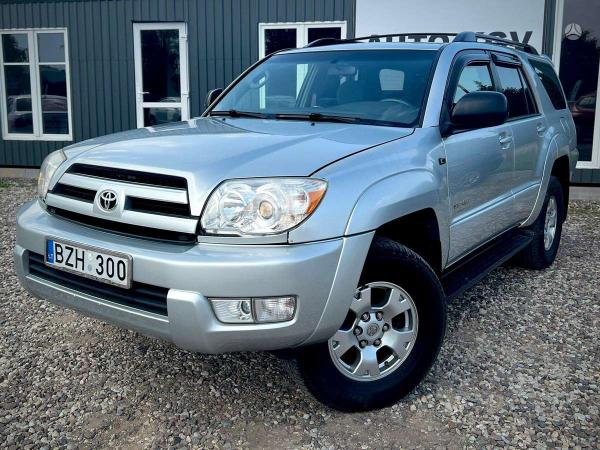 Grey Toyota 4Runner 2004 in Kaunas, with an engine capacity of 4.00 L and mileage of 230 thousand km for 8499 €, photo 1 on AUTOMOTO.COM.LV