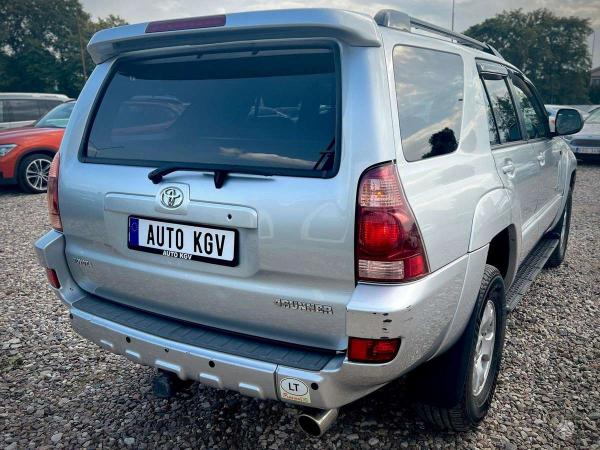 Grey Toyota 4Runner 2004 in Kaunas, with an engine capacity of 4.00 L and mileage of 230 thousand km for 8499 €, photo 4 on AUTOMOTO.COM.LV