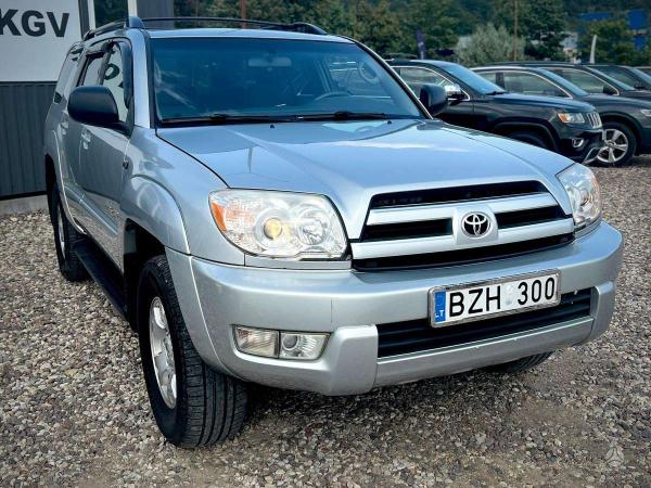 Grey Toyota 4Runner 2004 in Kaunas, with an engine capacity of 4.00 L and mileage of 230 thousand km for 8499 €, photo 5 on AUTOMOTO.COM.LV