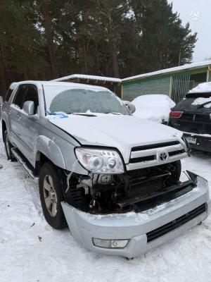 Pelēks Toyota 4Runner 2004 Klaipėda, ar dzinēja tilpumu 4.70 L un nobraukumu 260 tūkst. km par 6900 €, foto  vietnē AUTOMOTO.COM.LV