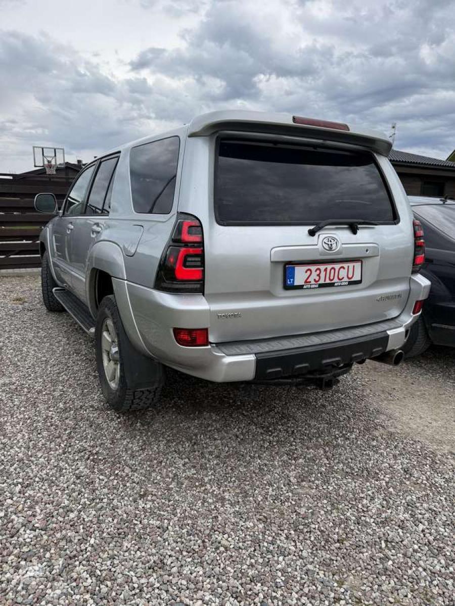 Grey Toyota 4Runner 2004 in Klaipeda, with an engine capacity of 4.70 L and mileage of 420 thousand km for 13000 €, photo 4 on AUTOMOTO.COM.LV