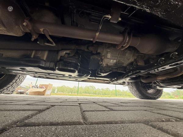Pelēks Toyota 4Runner 2004 Klaipėda, ar dzinēja tilpumu 4.70 L un nobraukumu 420 tūkst. km par 13000 €, foto 4 vietnē AUTOMOTO.COM.LV