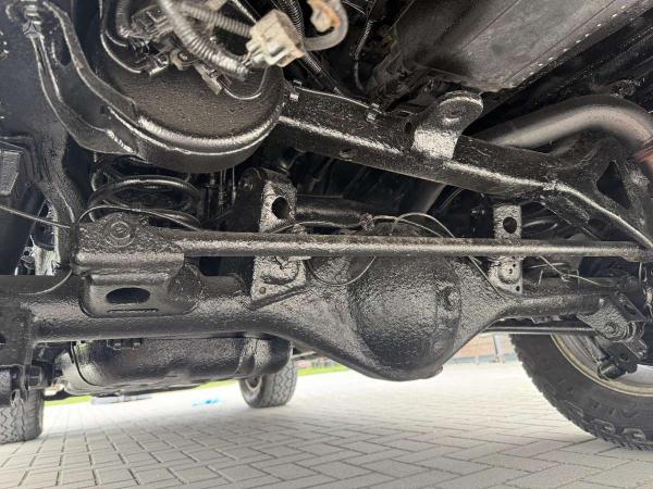Pelēks Toyota 4Runner 2004 Klaipėda, ar dzinēja tilpumu 4.70 L un nobraukumu 420 tūkst. km par 13000 €, foto 5 vietnē AUTOMOTO.COM.LV