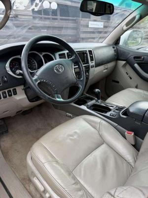 Grey Toyota 4Runner 2004 in Klaipeda, with an engine capacity of 4.70 L and mileage of 420 thousand km for 13000 €, photo 9 on AUTOMOTO.COM.LV