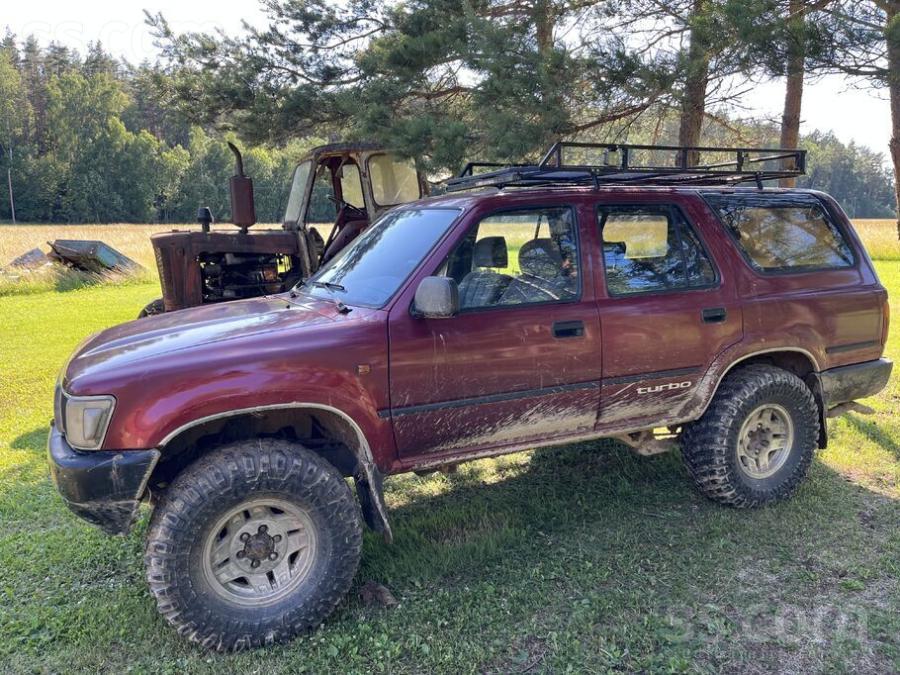Sarkans Toyota 4Runner 1991 Cēsis, ar dzinēja tilpumu 2.40 L un nobraukumu 364 tūkst. km par 4700 €, foto 3 vietnē AUTOMOTO.COM.LV