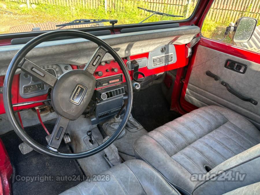 Sarkans Toyota 4Runner 1982 Tallina, ar dzinēja tilpumu 3.40 L un nobraukumu 190 tūkst. km par 14999 €, foto 20 vietnē AUTOMOTO.COM.LV