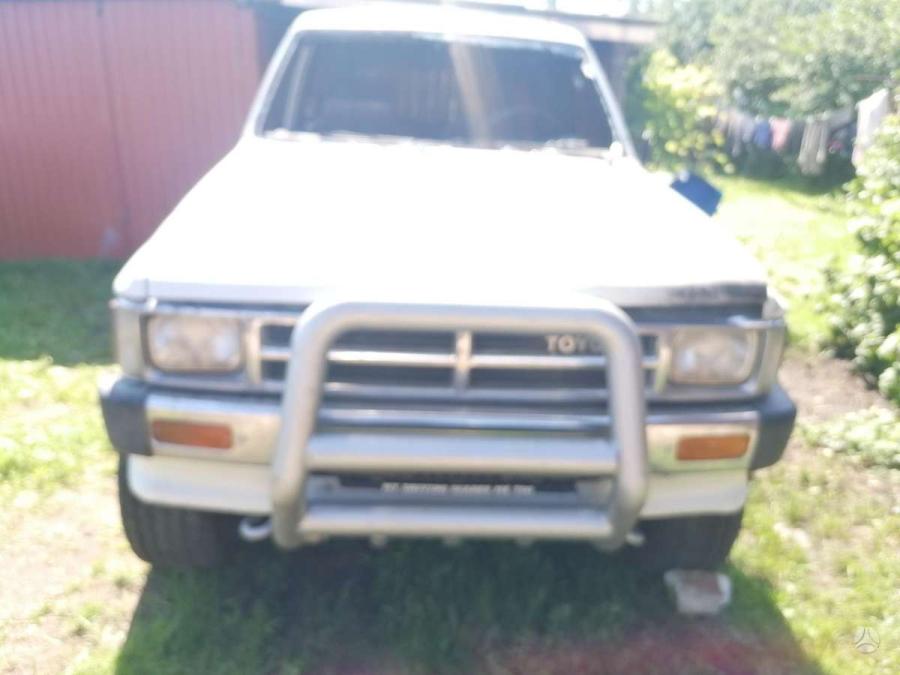 Balts Toyota 4Runner 1989 Marijampole, ar dzinēja tilpumu 2.40 L un nobraukumu 195 tūkst. km par 950 €, foto 6 vietnē AUTOMOTO.COM.LV