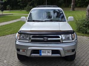 White Toyota 4Runner 2001 in Vilnius, with an engine capacity of 3.40 L and mileage of 288 thousand km for 7700 €, photo 3 on AUTOMOTO.COM.LV