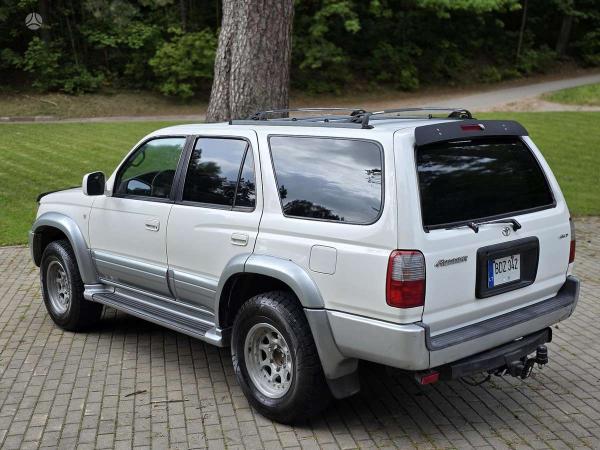 Toyota 4Runner 2001 in Vilnius on AUTOMOTO.COM.LV White Toyota 4Runner 2001 in Vilnius, with an engine capacity of 3.40 L and mileage of 288 thousand km for 7700 β¬, photo 7 on AUTOMOTO.COM.LV